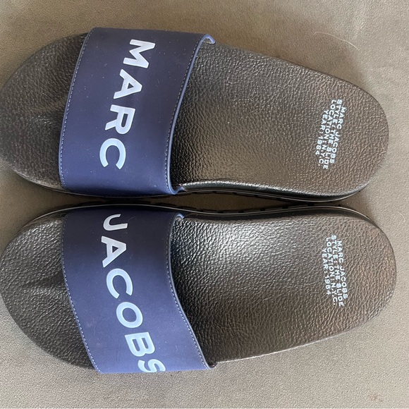 Marc Jacobs | Shoes | Marc Jacobs Mens Black Slides | Poshmark